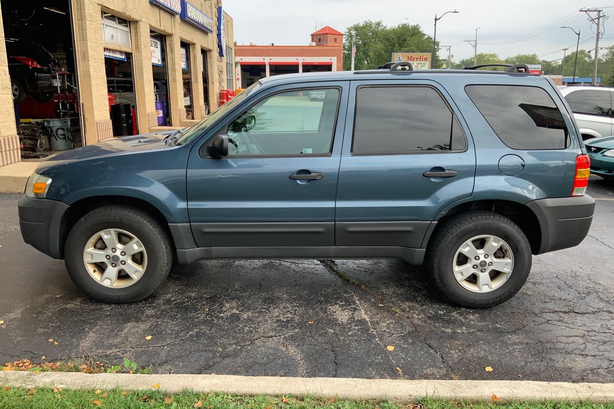 2005 Ford Escape XLT Sport SUV 4D for Sale (151,267 miles) | Swap Motors