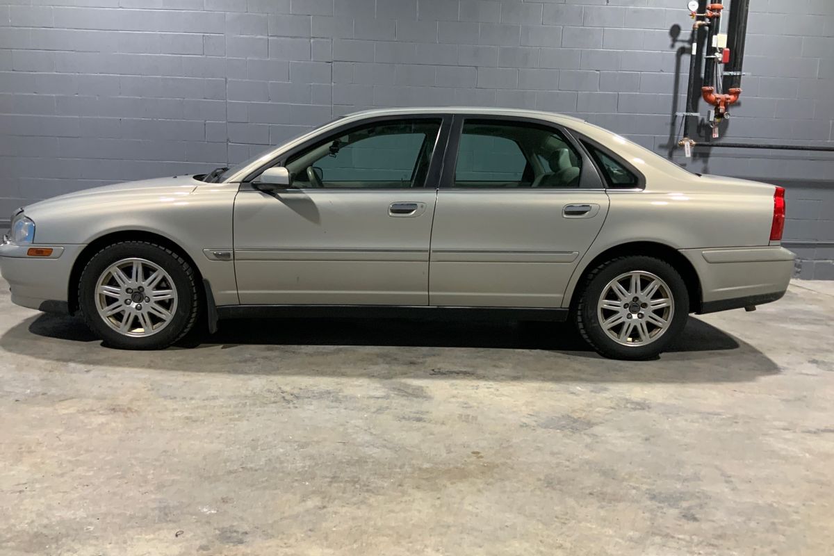 2004 Volvo S80 2.5T Sedan 4D for Sale (181,279 miles) | Swap Motors