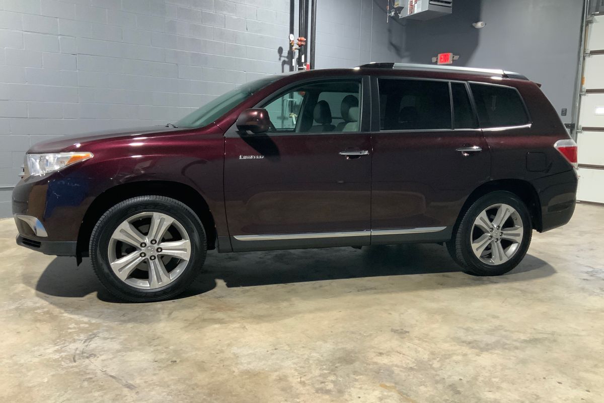 2011 Toyota Highlander Limited Sport Utility 4D for Sale (62,045 miles ...