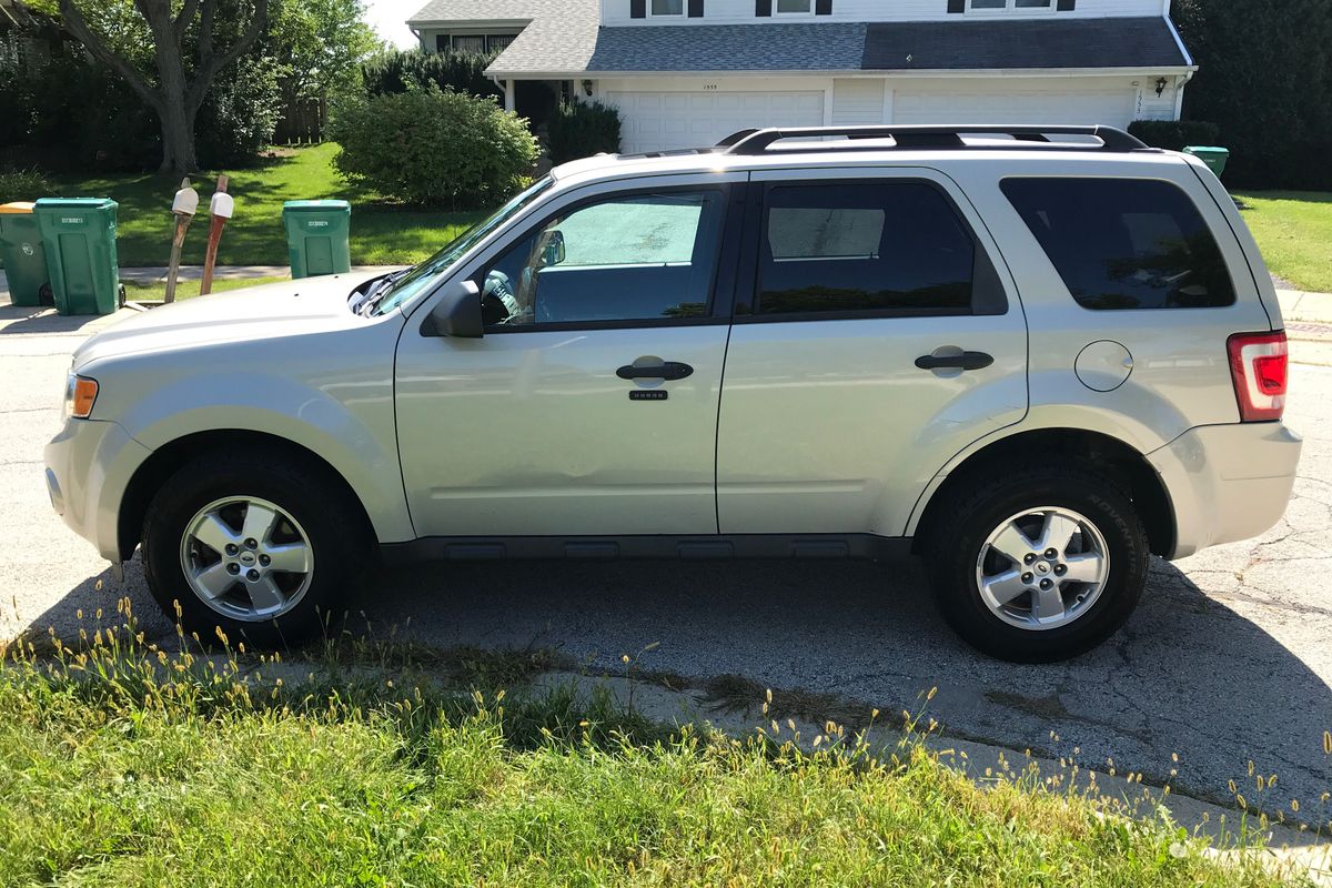 2009 Ford Escape XLT Sport Utility 4D for Sale (136,142 miles) | Swap ...